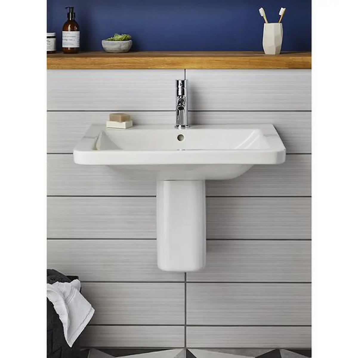 Euro Comfort 600 Basin — Wise Bathrooms